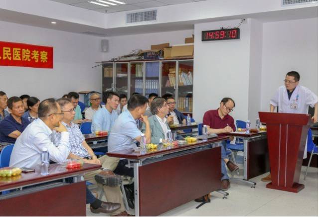 著名神经肿瘤专家-美国西北纪念医院Roger Stupp教授访问我院_南方plus_南方+