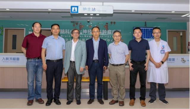 著名神经肿瘤专家-美国西北纪念医院Roger Stupp教授访问我院_南方plus_南方+