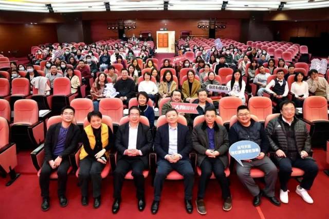 南方报业副社长、副总编辑、南周主编王巍：相信南周，相信未来_南方plus_南方+