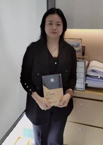新世界地产女总监工伤治疗期间被辞退,公司称为 降本求存”南方南方plus