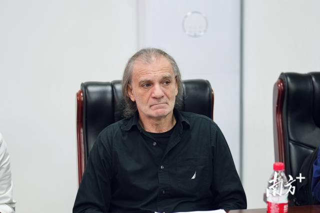 首个外籍科学家战略团队签约红海湾实验室_汕尾市科技局